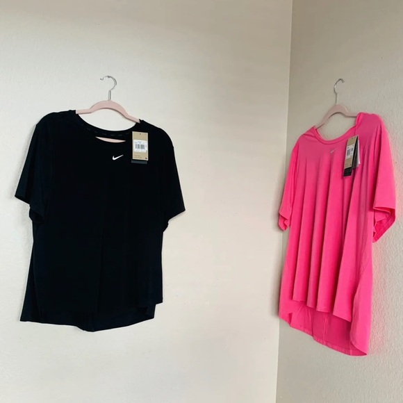 nike dri fit | Tops | Nwt Women Nike Dri Fit Black And Pink Top Blouse ...
